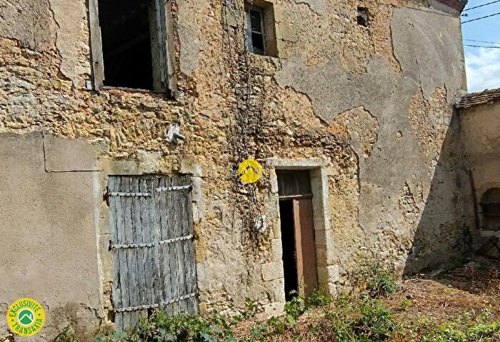 Maison à vendre - Vatan - 6 pièces - 3 chambres