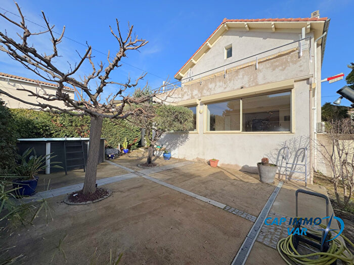 Maison à vendre - Bandol - 5 pièces - 4 chambres