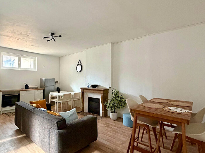 Besançon, Boucle, Chapelle des Buis : Appartement 3 pièces à louer