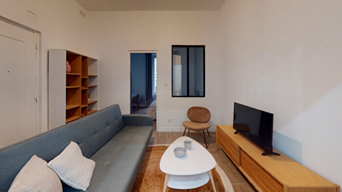 Marseille 6ème, Préfecture : Appartement 2 pièces à louer
