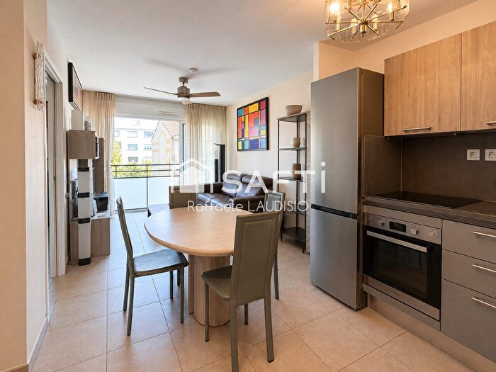 Appartement 2 pièces à vendre à Saint-Raphaël, Centre-ville
