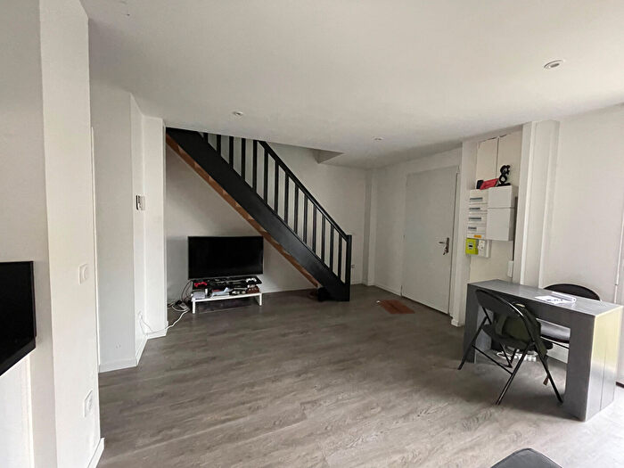 Maison à vendre - Étampes, Centre-Ville - 5 pièces - 4 chambres