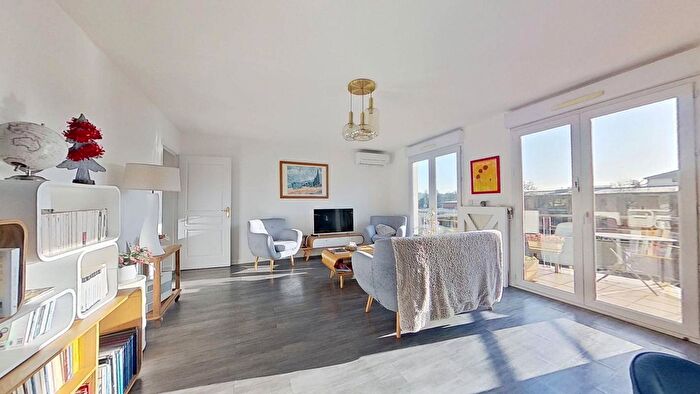 Appartement à louer - Collonges-au-Mont-dOr - 3 pièces - 2 chambres