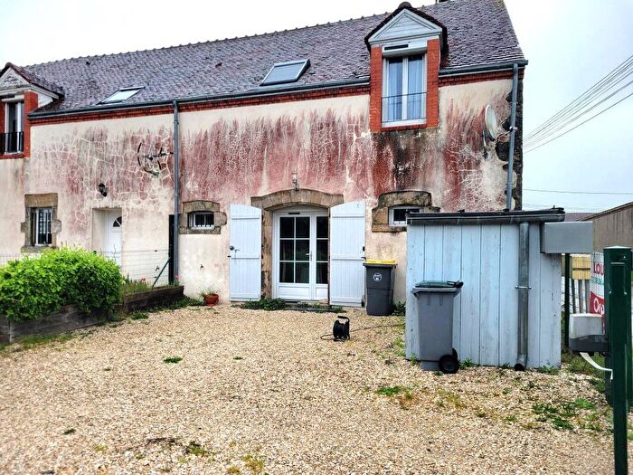 Maison à louer - Saint-Benoît-sur-Loire - 3 pièces - 2 chambres