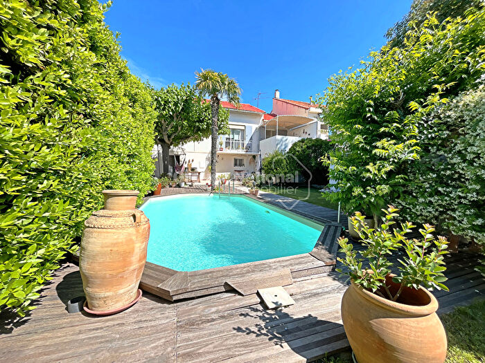 Arles, Centre-ville - Maison 5 pièces à vendre