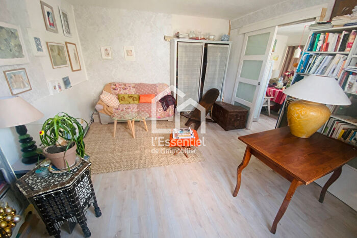 Appartement à vendre - Chanteloup-les-Vignes - 2 pièces - 1 chambre