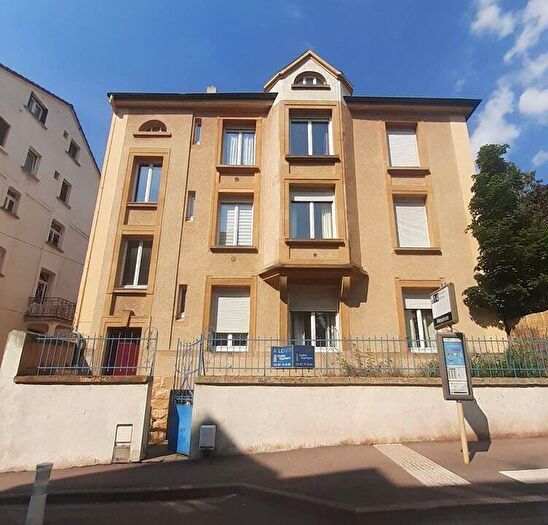 Appartement à louer - Montigny-lès-Metz - 5 pièces - 3 chambres