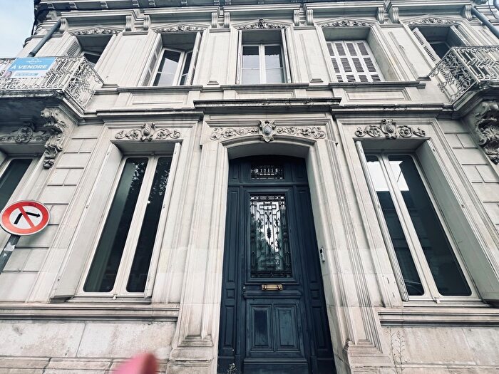 Maison à vendre - Châtellerault, Centre-ville - 5 pièces - 3 chambres