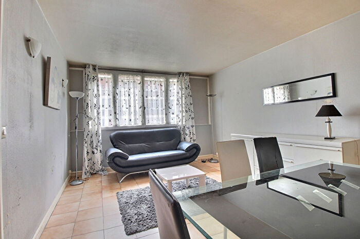 Appartement à vendre - Colombes, Stade - 3 pièces - 2 chambres