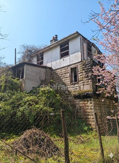 Maison à vendre - Pontigny - 6 pièces - 4 chambres