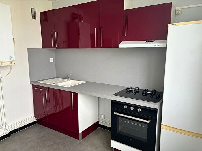 Appartement à louer - LOradou, Clermont-Ferrand - 2 pièces - 1 chambre