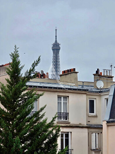 Appartement 4 pièces à vendre à Paris 15ème, Cambronne, Garibaldi