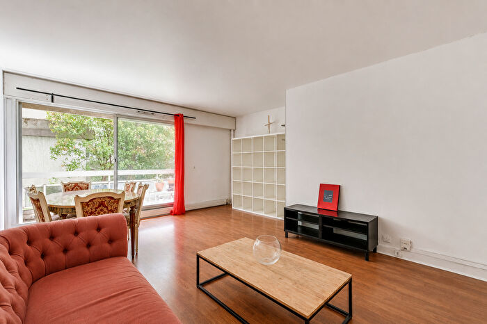 Paris 19ème, Flandre, Aubervilliers : Appartement 4 pièces à vendre