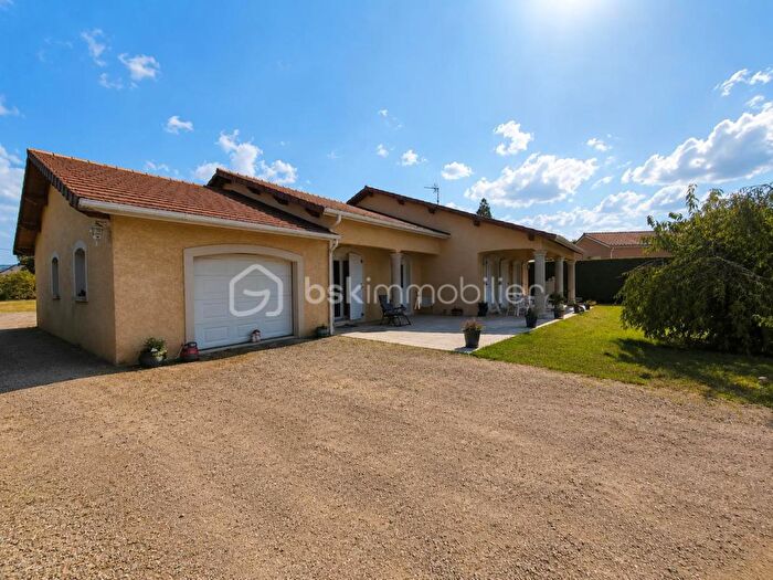 Sainte-Agathe-la-Bouteresse : Maison 6 pièces à vendre