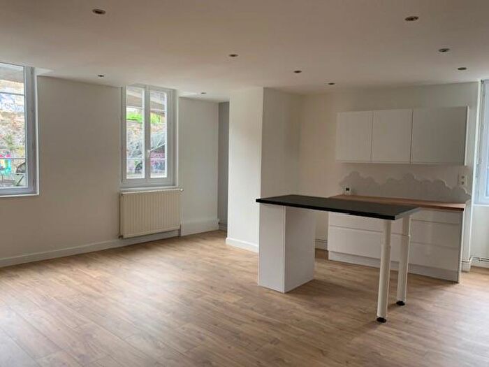 Vienne, Saint-Martin : Appartement 3 pièces à louer