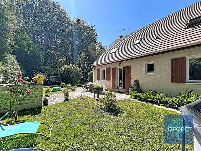 Maison 8 pièces à La Ferté-Alais, à vendre