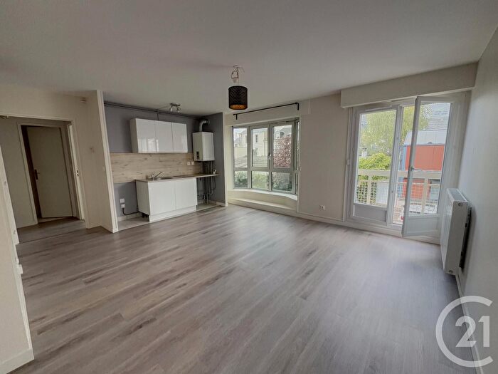 Orléans, Saint-Marc, Faubourg Bourgogne : Appartement 2 pièces à vendre