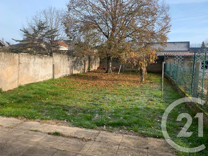 Châtellerault, Est : Maison 3 pièces à louer