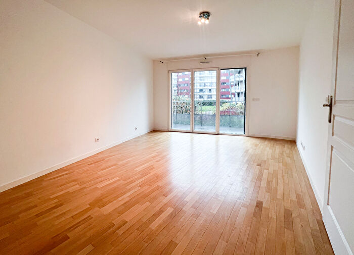 Appartement à louer - Issy-les-Moulineaux, Les Epinettes, Le Fort, Les Hauts dIssy - 2 pièces - 1 chambre