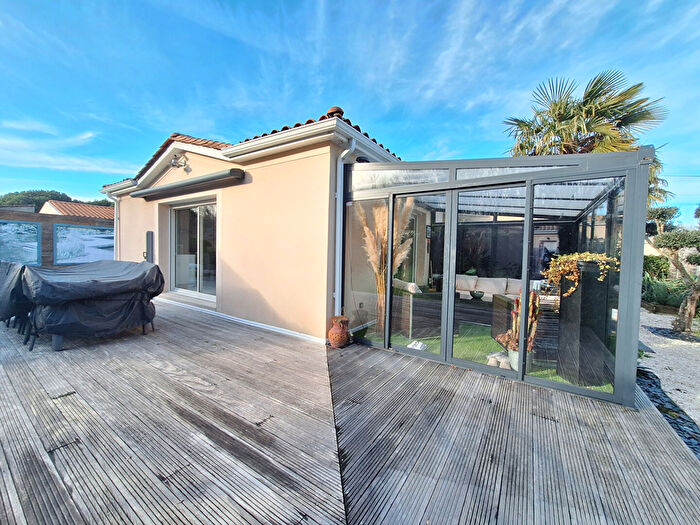 Maison à vendre - Tonnay-Charente - 5 pièces - 3 chambres