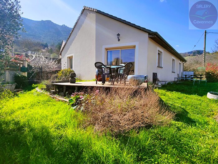 Maison à vendre - Florac - 4 pièces - 3 chambres