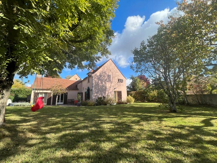 Nord, Saint-Nom-la-Bretèche : Maison 5 pièces à louer