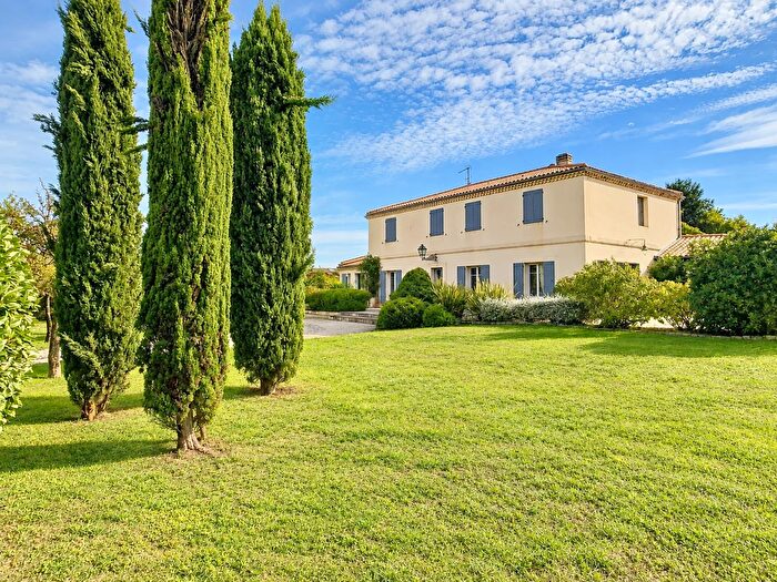 Maison 9 pièces à vendre à Léognan
