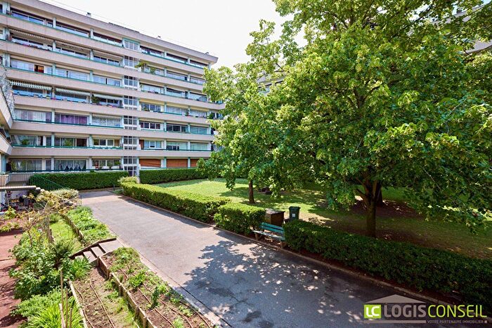 Appartement à louer - Malabry, Châtenay-Malabry - 5 pièces - 3 chambres