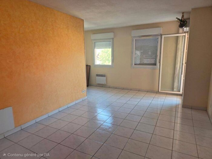 Les Lauzards, Salon-de-Provence : Appartement 2 pièces à louer