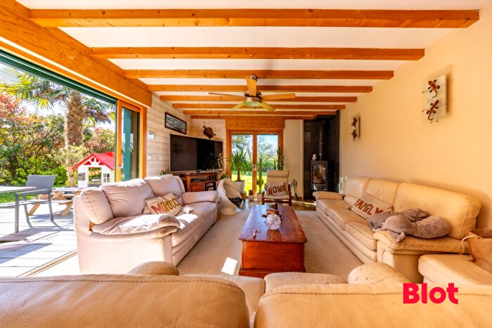 Maison à vendre - Pleslin-Trigavou - 8 pièces - 6 chambres