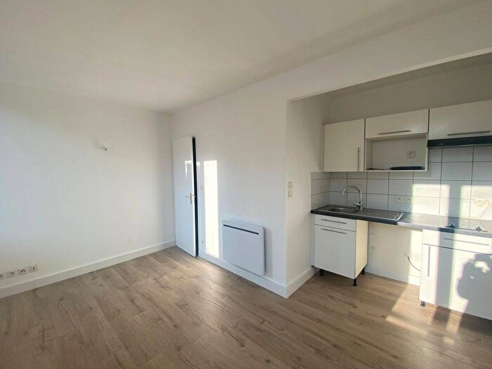 Est, Ambilly - Appartement 1 pièce à louer