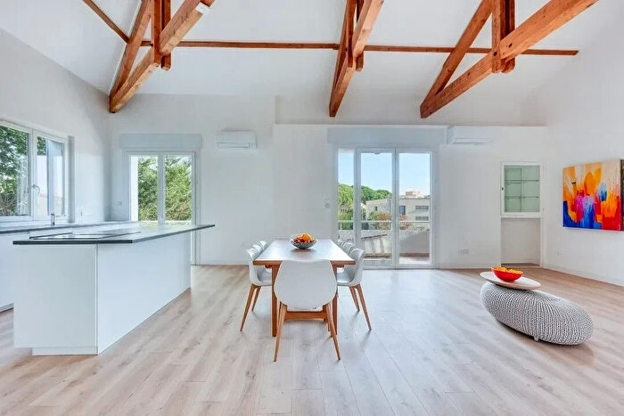 Appartement à vendre - Hyères, Gare, Godillot - 3 pièces - 2 chambres