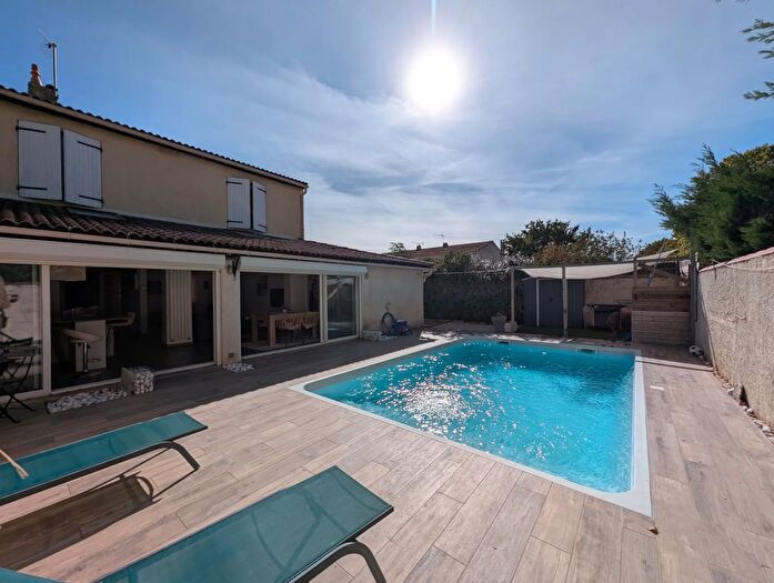Maison 5 pièces à vendre - Saint-Martin-de-Crau