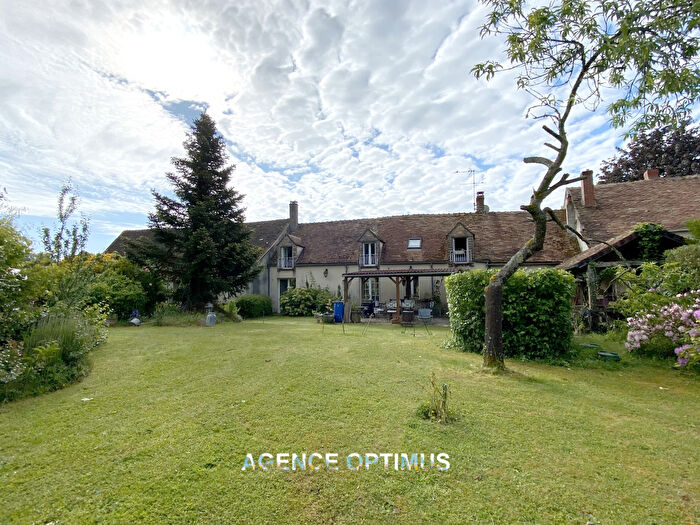 Saint-Sérotin - Maison 9 pièces à vendre
