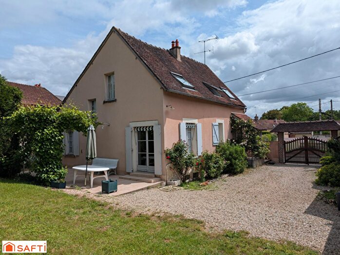 Maison 4 pièces à Villeneuve-sur-Yonne, à vendre