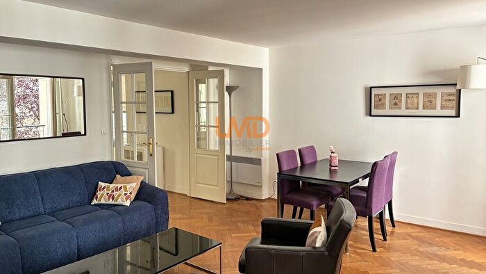 Paris 3ème, Sainte-Avoye : Appartement 3 pièces à vendre
