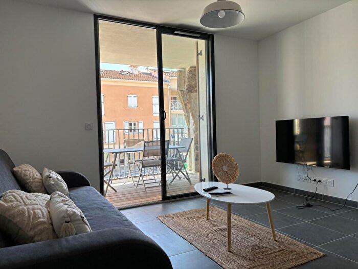 Appartement à vendre - Bormes-les-Mimosas, Centre-ville, Le Pin - 2 pièces - 1 chambre
