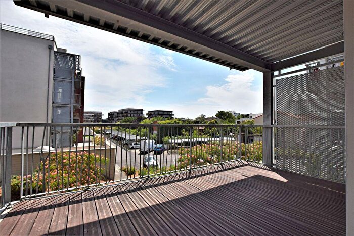 Appartement à louer - Les Izards, Toulouse - 3 pièces - 2 chambres