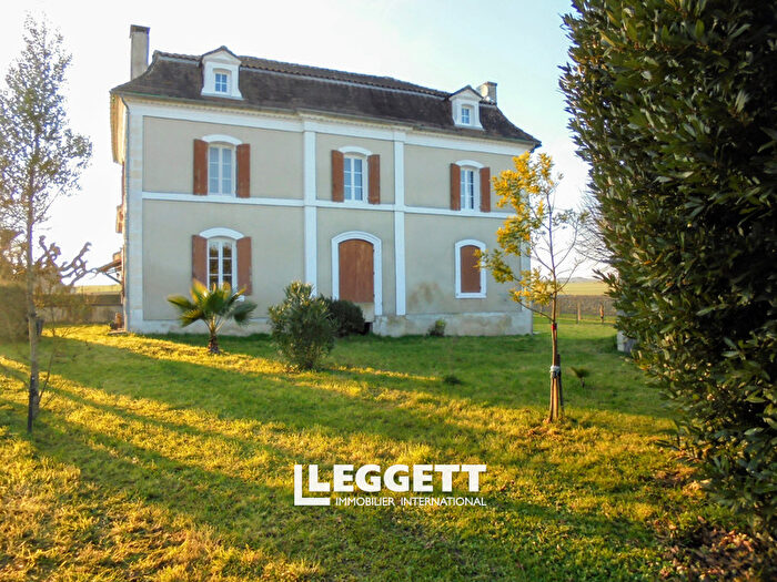 Maison à vendre - Yviers - 5 pièces - 3 chambres