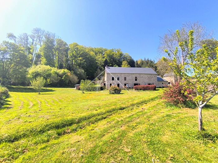 Maison à vendre - Gouttières - 5 pièces - 3 chambres