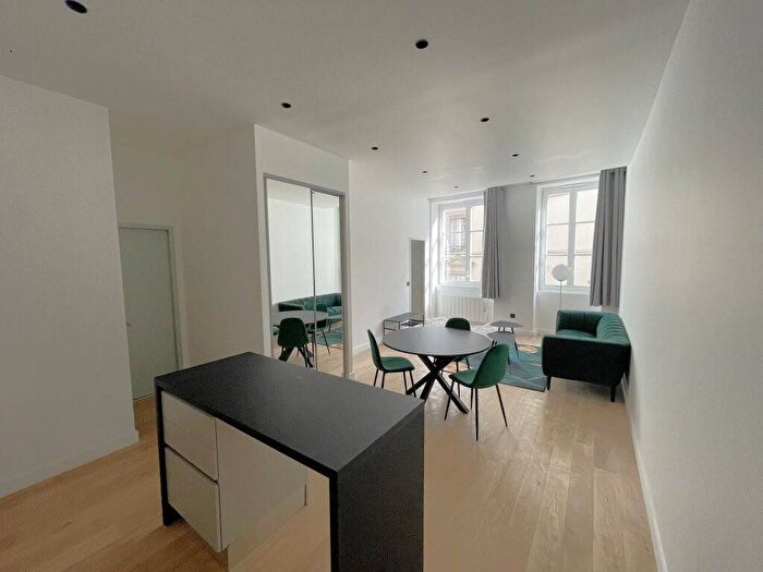 Appartement 2 pièces à Ainay, Lyon 2ème arrondissement, à louer