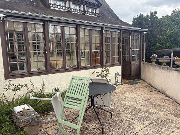 Maison à vendre - Saint-Ouen-les-Vignes - 5 pièces - 4 chambres