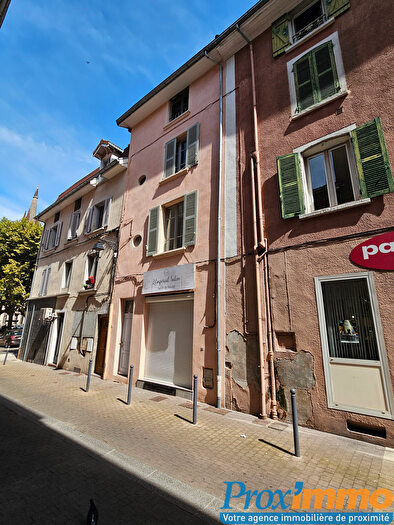 Appartement à louer - Voiron, Centre-ville, Gare - 1 pièce