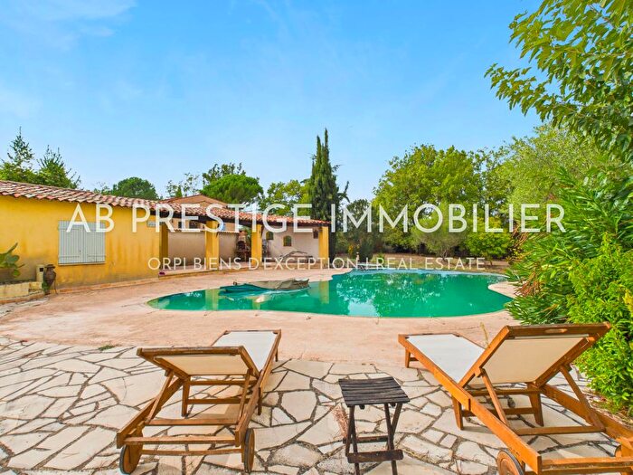 Maison à vendre - Callian - 6 pièces - 5 chambres