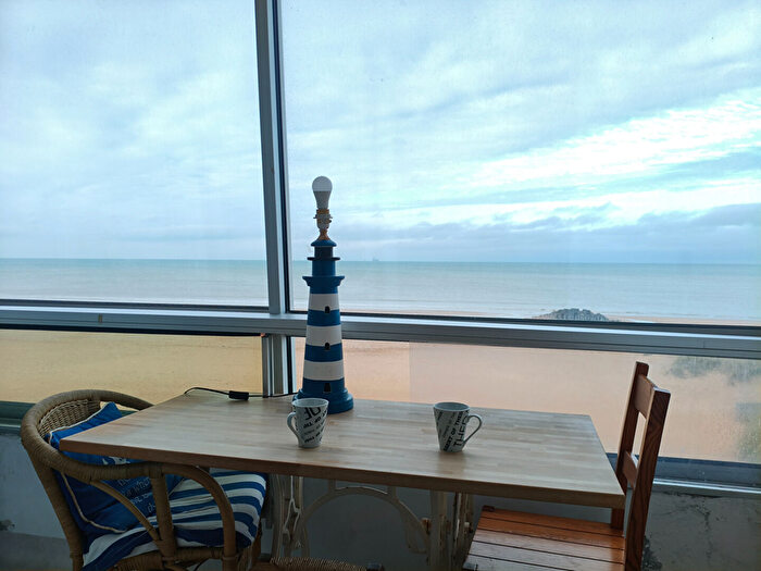 Appartement à vendre - Courseulles-sur-Mer - 3 pièces - 2 chambres