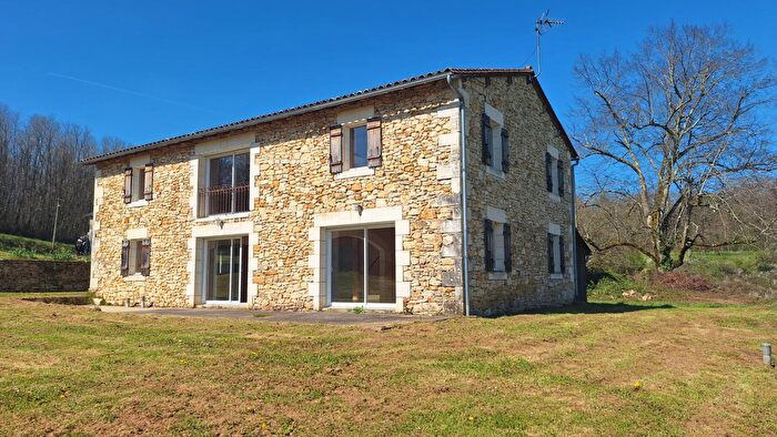 Maison à vendre - Saint-Front-la-Rivière - 5 pièces - 4 chambres