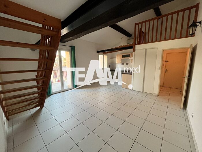 Maisons à vendre et appartements à louer - 1