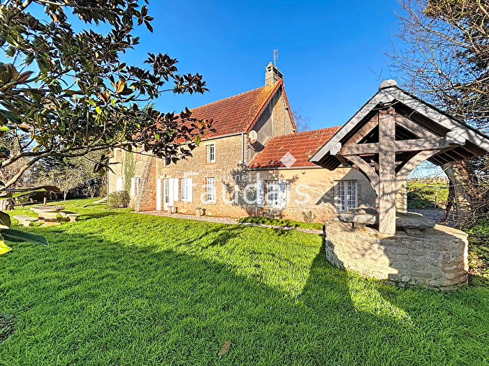 Maison à vendre - Isigny-sur-Mer - 11 pièces - 7 chambres