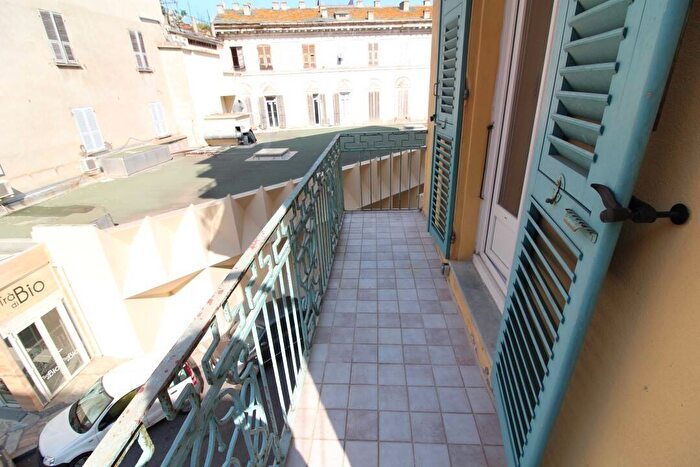 Appartement 3 pièces à louer - Centre Ville Ancien, Bastia