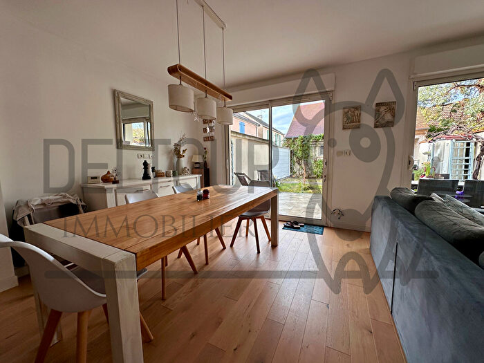 Maison à vendre - Villeneuve-le-Comte - 6 pièces - 4 chambres